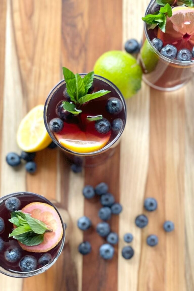 How to Make Blueberry Iced Tea - Daily Tea Time