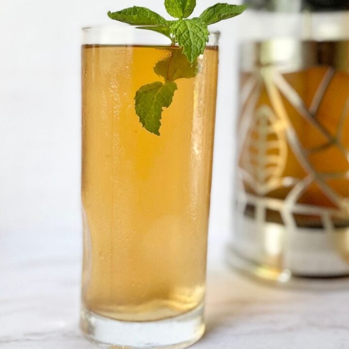 How to Make Mint Tea with Fresh Mint Leaves - Daily Tea Time
