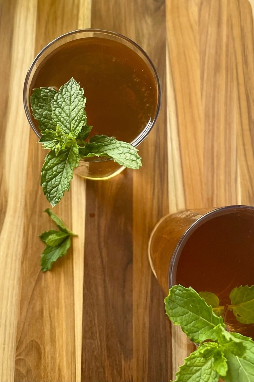 How to Make Mint Tea with Fresh Mint Leaves - Daily Tea Time