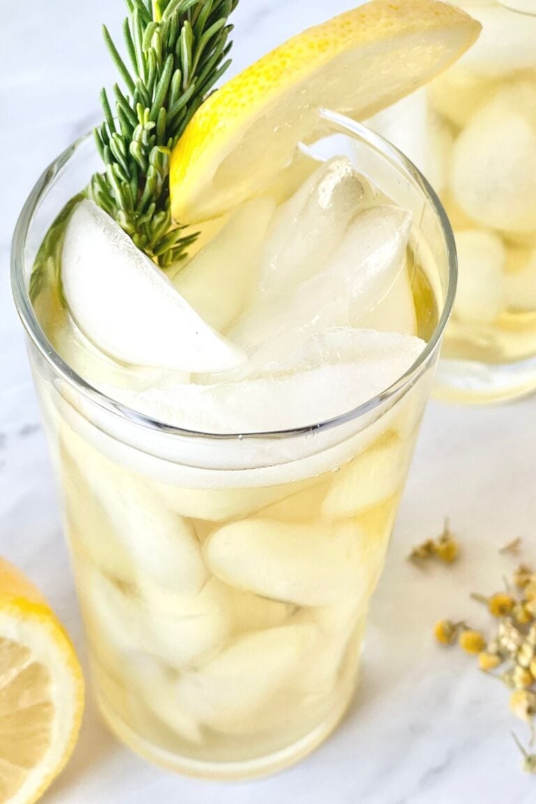 Iced Chamomile Tea Recipe - Daily Tea Time