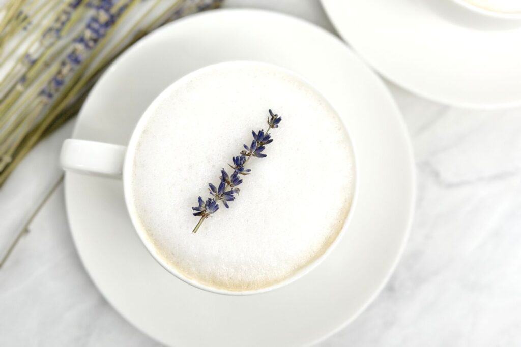 How to Make a London Fog Drink (London Fog Tea Latte)