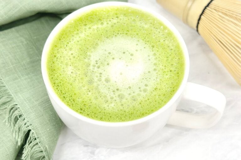 Oat Milk Matcha Latte Recipe - Daily Tea Time