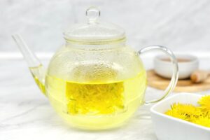 How to Make Dandelion Tea (Recipe & Guide) - Daily Tea Time