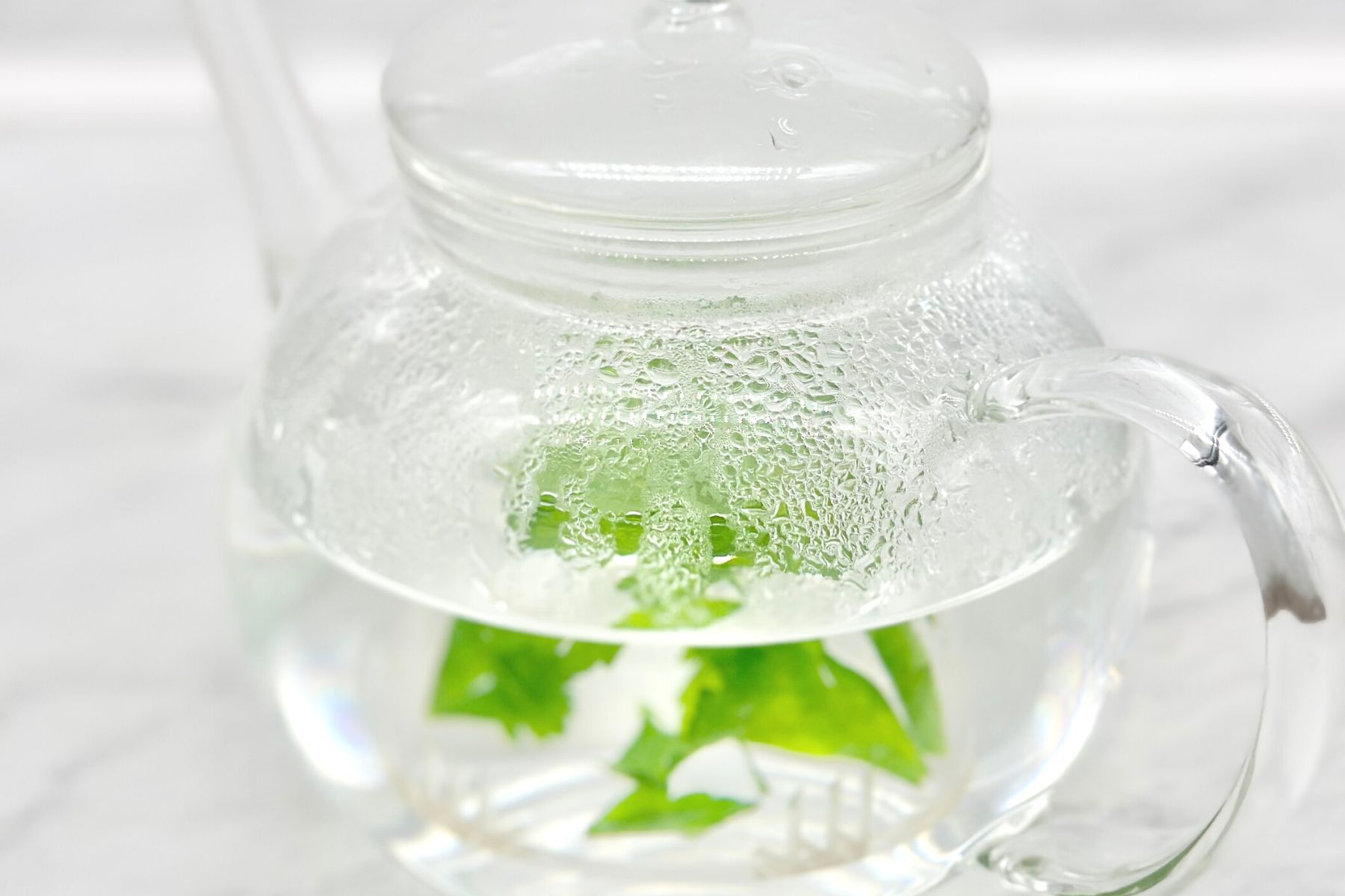 How to Make Parsley Tea (hot or iced) - Daily Tea Time