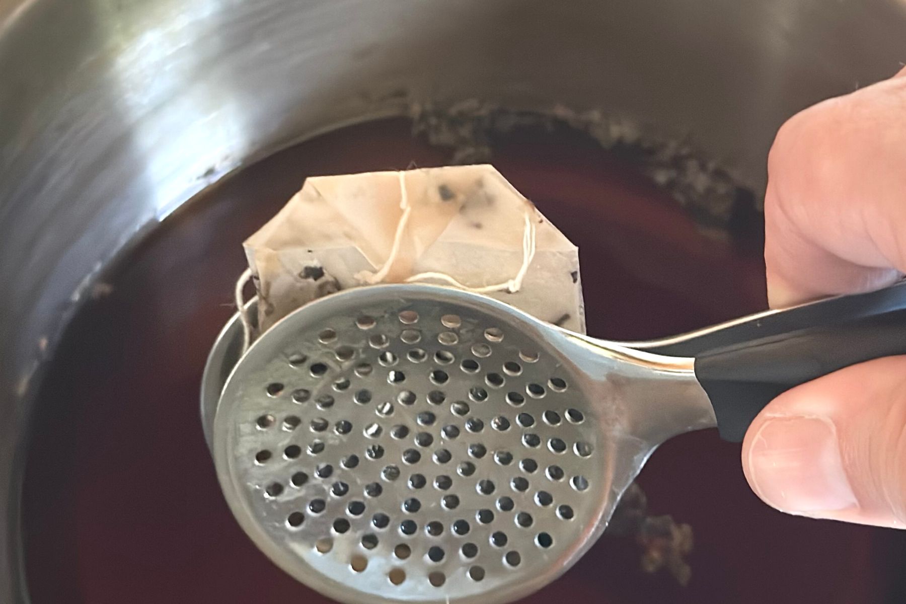 Vanilla Milk Tea Recipe with Real Vanilla Bean - Daily Tea Time